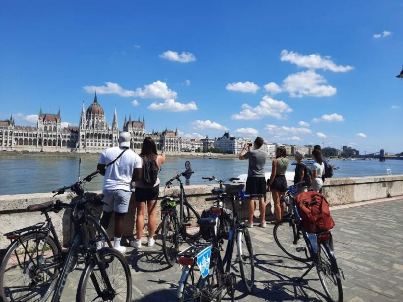 Budapest Highlights Bike Tour with a local guide - FAQs