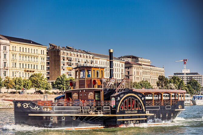 Budapest: Historic Cruise With Welcome Drink - Meeting and Departure Information