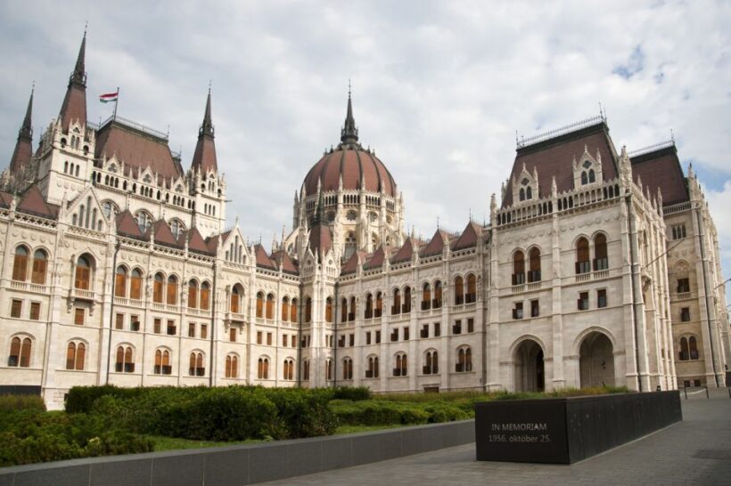 Budapest: Inner City Walking Tour in German - Final Thoughts