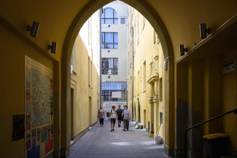 Budapest: Jewish History with Local Guide & Synagogue Ticket - Who Will Love This Tour?
