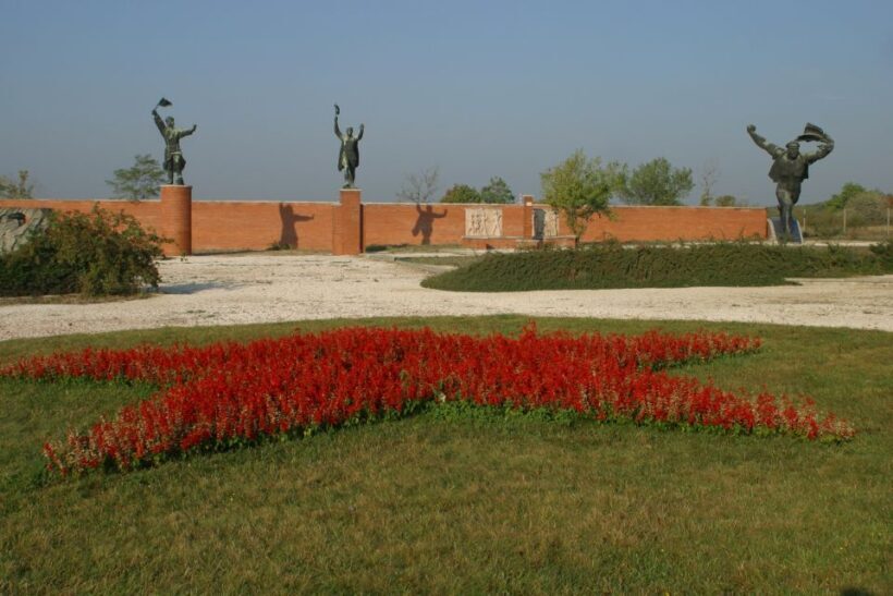Budapest: Memento Park Ticket - Introduction