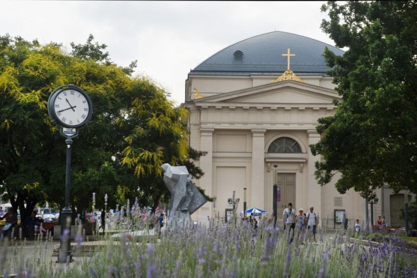 Budapest: Multilingual Highlights Tour - Key Points
