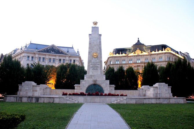 Budapest Night Walking Tour With Danube River Cruise - Key Highlights