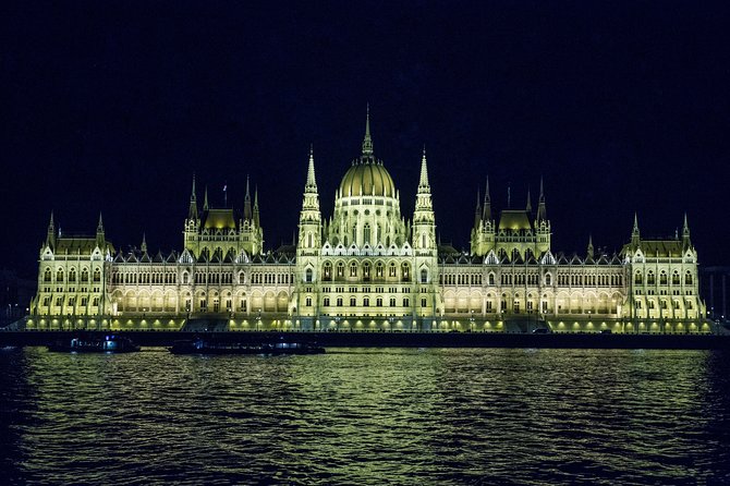 Budapest Night Walking Tour With Danube River Cruise - Meeting and Pickup Details