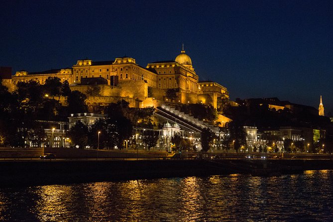 Budapest Night Walking Tour With Danube River Cruise - Exploring Budapest by Night