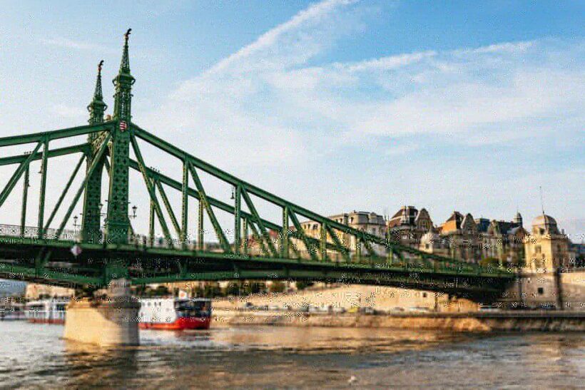 Budapest: Nighttime or Daytime Sightseeing Cruise - Who Will Love This Cruise?