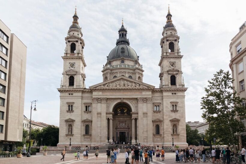 Budapest: Pest Side Walking Tour with Folk Music Performance - A Closer Look at the Budapest Pest Side Walking Tour