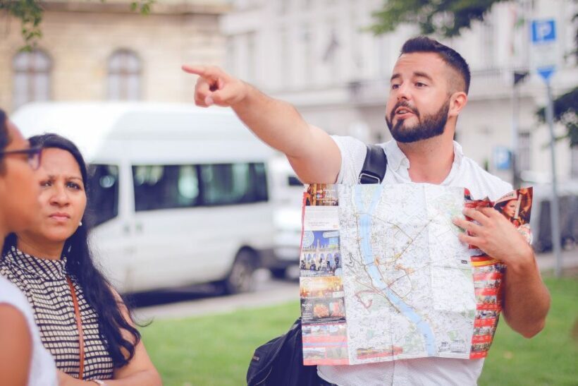 Budapest: Private 3-hour Guided City Tour by Bus - Key Points