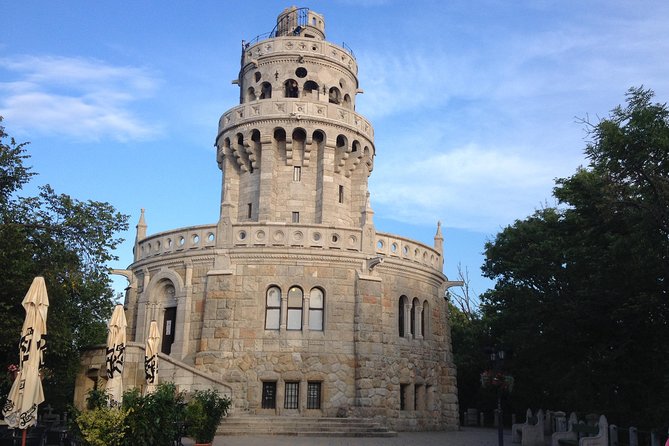 Budapest: Private Adventure Sightseeing Bicycle Tour - Key Points