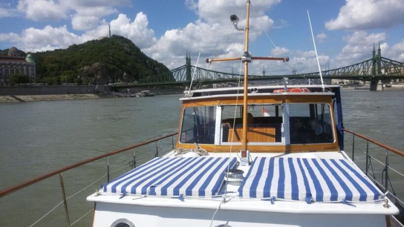 Budapest: Private Danube Yacht Cruise with Welcome Drink - Practical Tips for Your Cruise