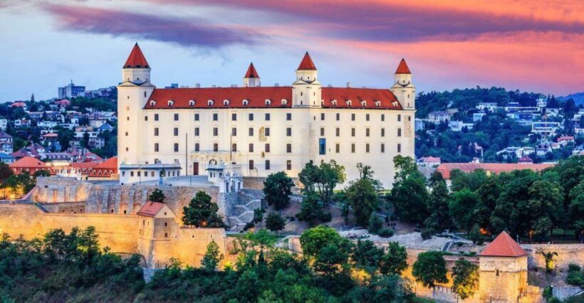 Budapest: Private Guided Tour to Bratislava - Transportation and Group Size