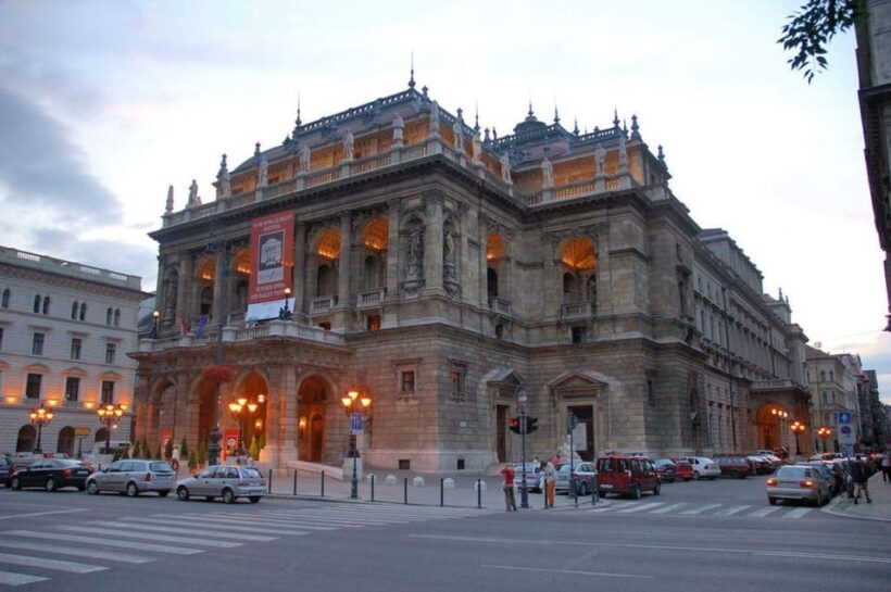 Budapest: Private Half Day Sightseeing Ride with Local - Key Points