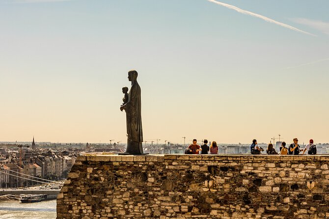 Budapest Private Half Day Tour: Local Highlights & Hidden Gems - Discovering the Citys Hidden Gems