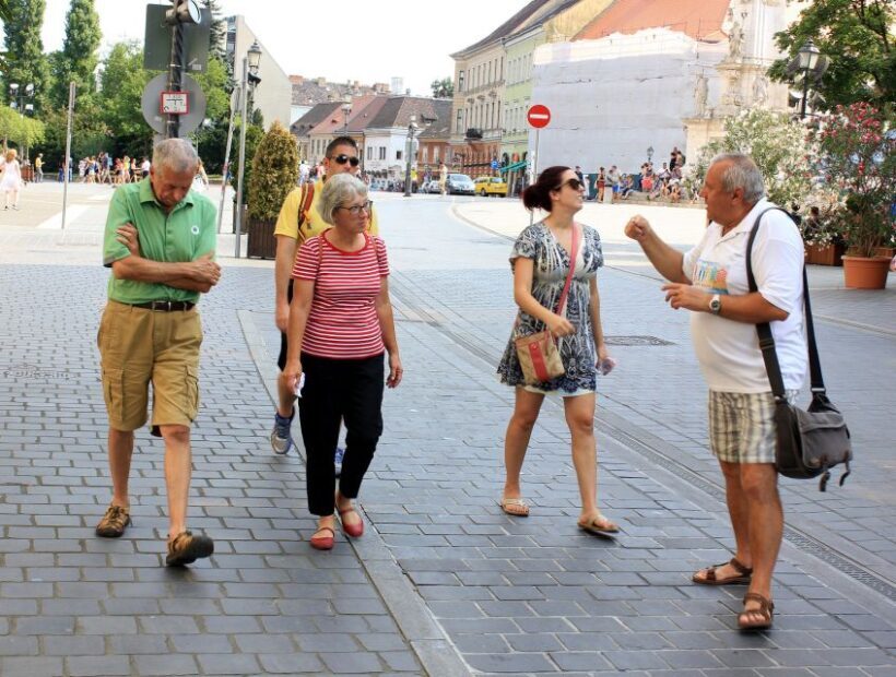 Budapest: Private Walking Tour of the Castle District - Key Points