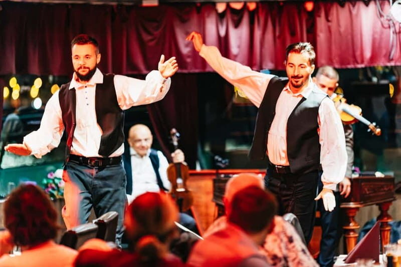 Budapest: Prosecco Dinner Cruise with Live Music - Who Will Love This Experience?