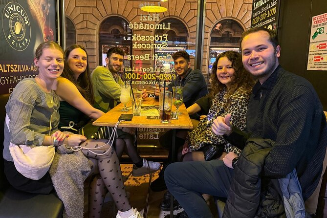 Budapest PubCrawl- VIP ENTRY - Free Shots- Unlimited Drinks-Games - Key Points