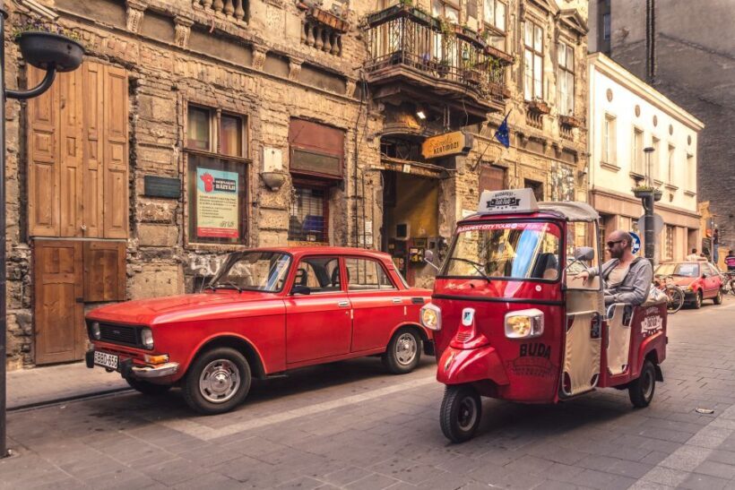 Budapest: Scenic Tuk Tuk Tour - Key Points