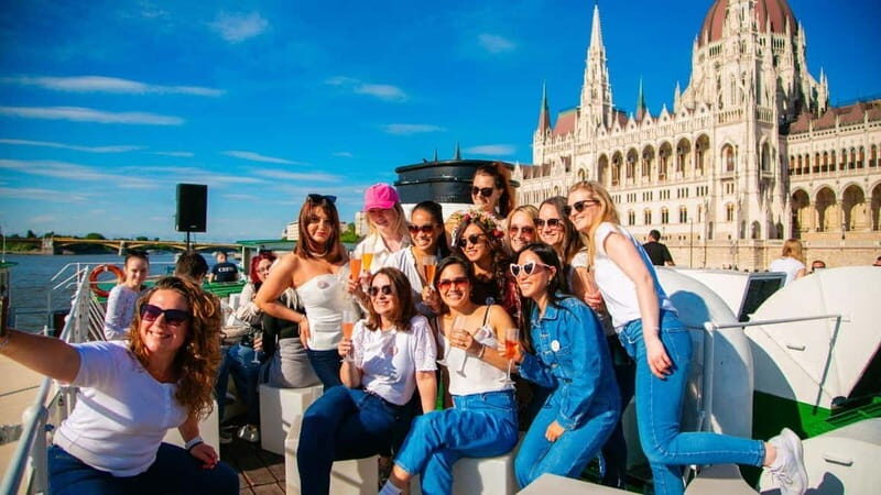 Budapest: Sip & Sail Danube Cruise with Prosecco Cocktails - Pricing and Value Analysis