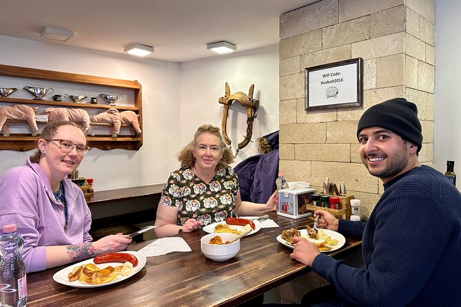 Budapest Street Food Tour With Local Snacks, Dessert and Beer - Engaging Guides and Personalized Interactions