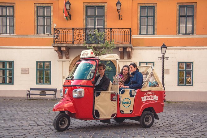 Budapest Tuktuk Private Tour With Goulash Soup in the Downtown - Unique Experience in a Soft-Top 3-Wheeler