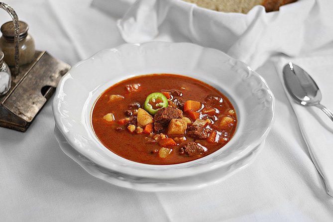 Budapest Tuktuk Private Tour With Goulash Soup in the Downtown - Customer Experiences and Testimonials