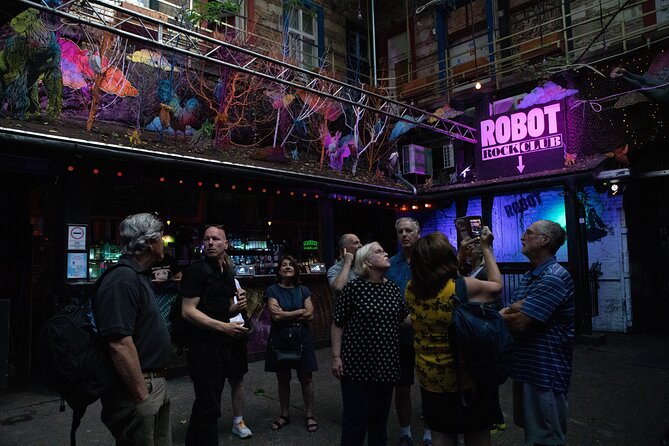 Budapest Underground Ruin Bar Tour With Drinks & Street Food - Exploring the District 7 Street Art Scene