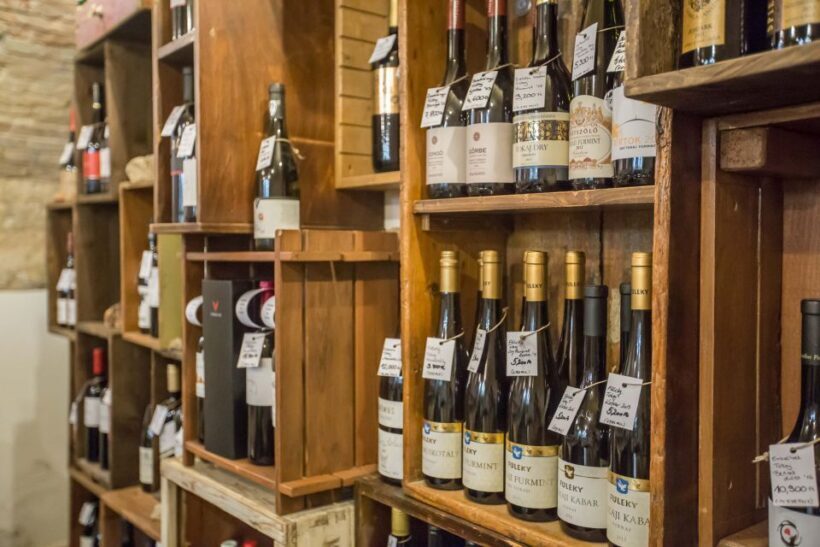 Budapest: Wine, Cheese, and Charcuterie Tasting - Key Points