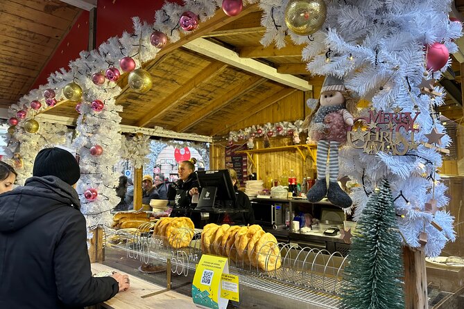 Budapest Wonderland - a Christmas Market Tour With Chimney Cake & Mulled Wine - Iconic Landmarks Along the Tour Route