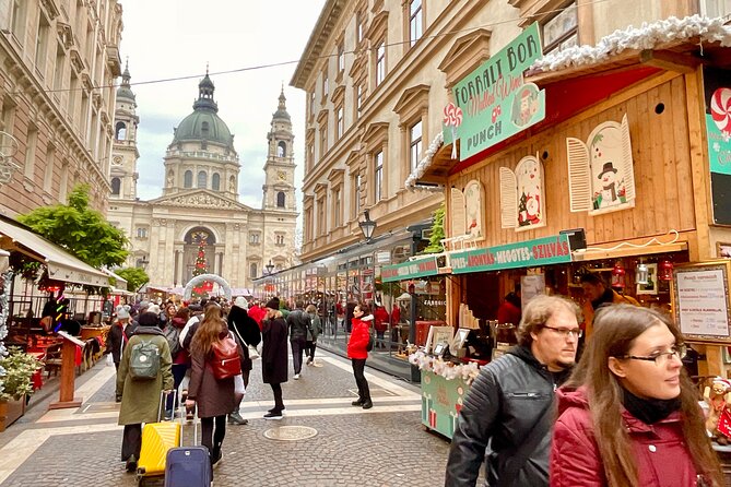 Budapest Wonderland - a Christmas Market Tour With Chimney Cake & Mulled Wine - Accessibility and Participation Details