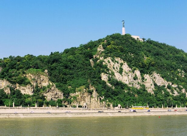 Budapest's Highlights- Half Day Tour - Why This Tour Is a Great Choice for First-Time Visitors