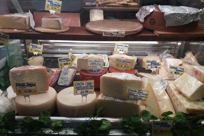 Budget-friendly Street Food Tour of Trastevere Quarter Smaller Group - Discover Local Street Foods