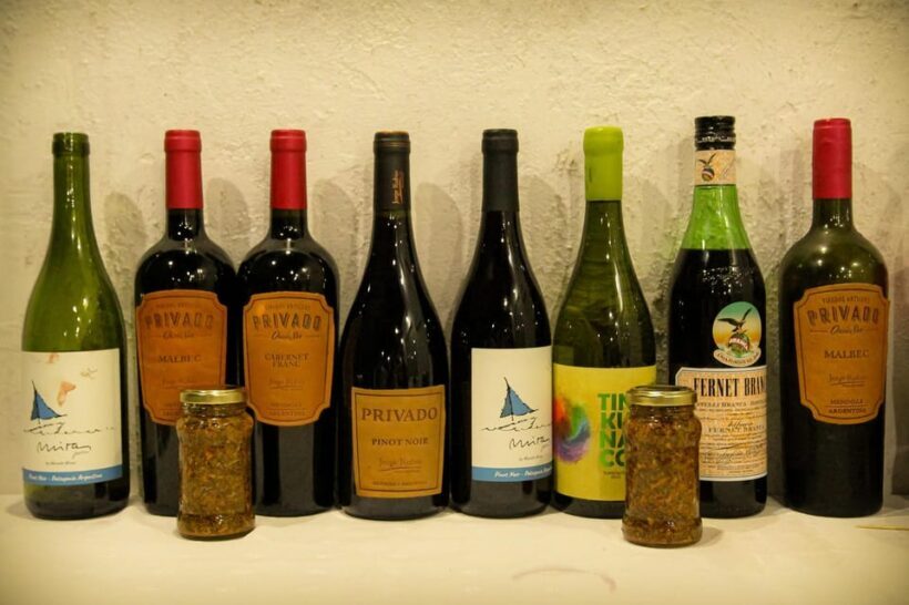 Buenos Aires: Argentinean Barbecue with Live Music - Live Music and Cultural Vibe