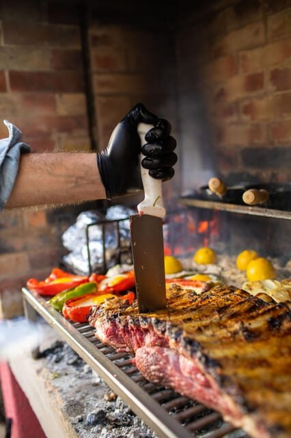 Buenos Aires: Argentinean Barbecue with Live Music - Value and Price