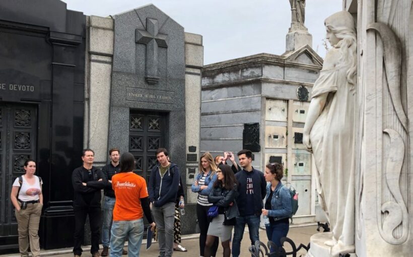 Buenos Aires: La Recoleta Cemetery Guided Tour in English - The Sum Up: Who Should Consider This Tour?