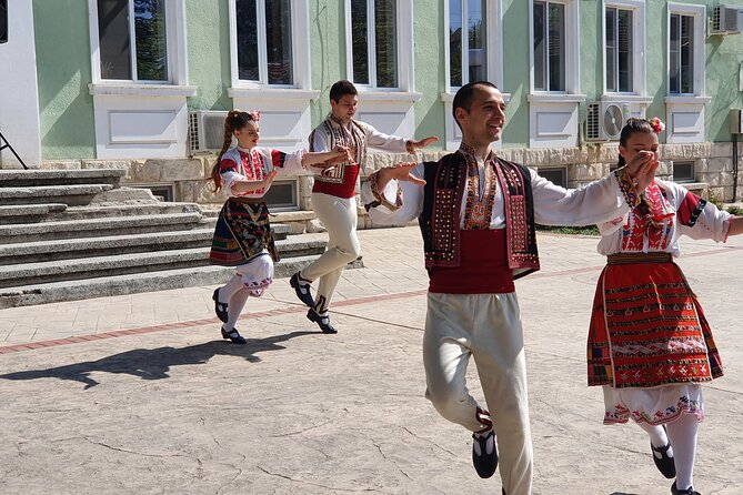 Bulgaria Day Trip - Private Tour from Bucharest - Veliko Tarnavo & Arbanasi - What the Experience Includes and What to Expect