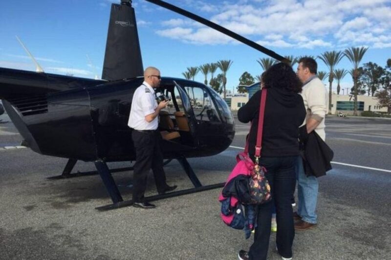 Burbank: Private Helicopter Tour to Waypoint Café - The VIP Time at Waypoint Café
