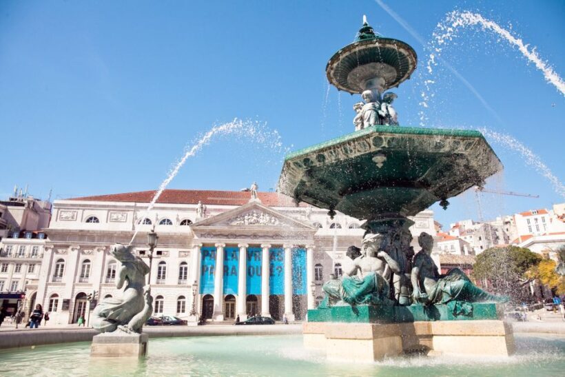 Burguês: Lisbon City Center Private Tuk Tuk Tour - Key Points