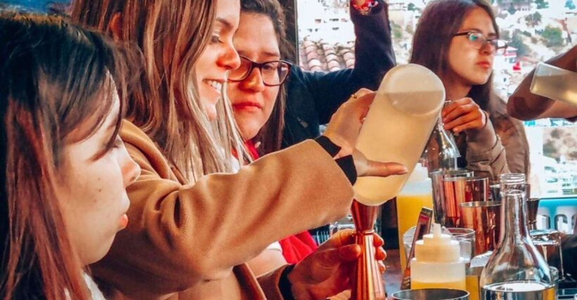 BUS 180 CUSCO - Transportation and Group Size