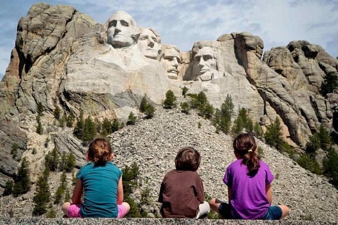 Bus Tour of Mount Rushmore and the Black Hills - The Experience from Travelers’ Perspectives