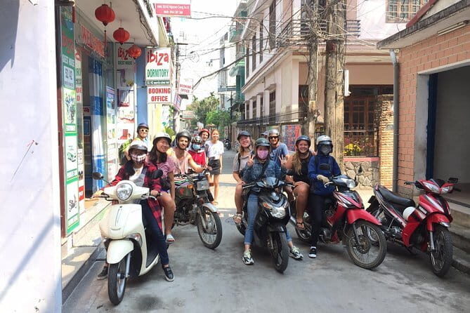 Bus Transfer From Hue to Phong Nha - The Practical Side: Timing and Group Size