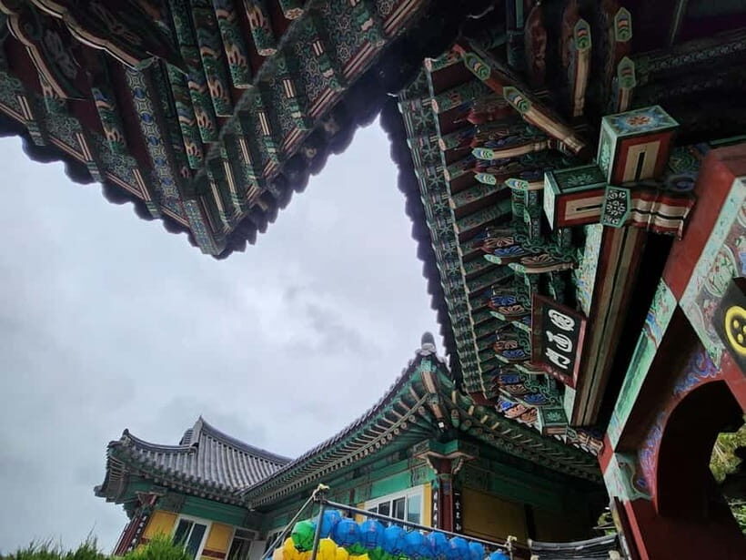 Busan: Gyeongju Shared Sunset Tour in Luxury Van - Analyzing the Value
