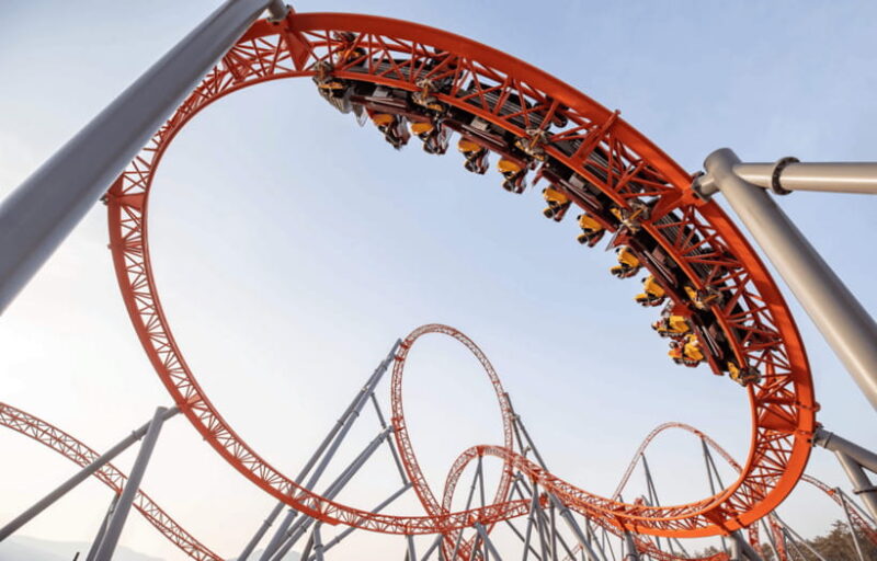 Busan: Lotte World Entry Ticket - Family and Cultural Experiences