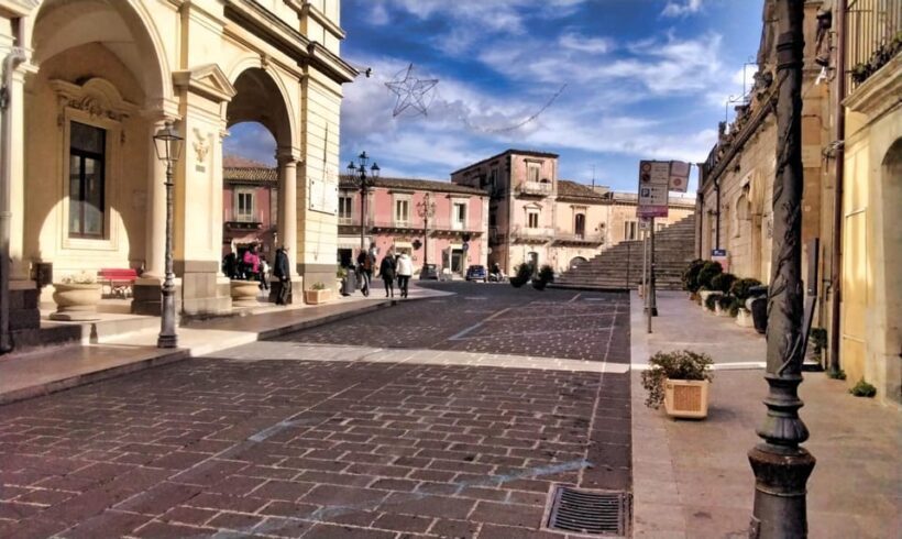 Buscemi, Aci Trezza, Acireale, Etna: with lunch and dinner - Mount Etna: Exploring Europa’s Most Active Volcano