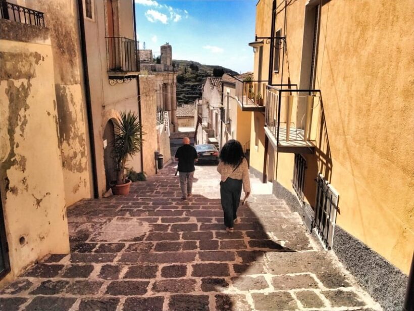Buscemi, Aci Trezza, Acireale, Etna: with lunch and dinner - Practical Details and Considerations