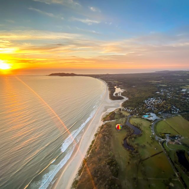 Byron Bay: Sunrise Hot Air Balloon Flight with Breakfast - Key Points