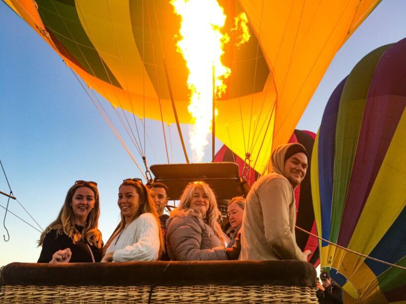 Byron Bay: Sunrise Hot Air Balloon Flight with Breakfast - The Experience in Detail