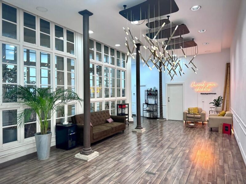 C/Echegaray 5 Málaga center: Malagueño Massage: Massage + Wine Tasting - Key Points