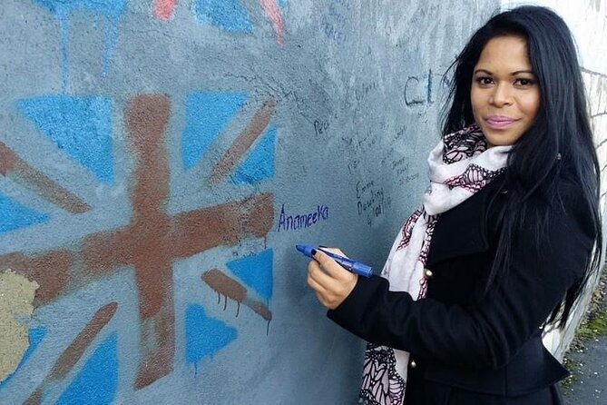 Cab Tours Belfast Famous Black Taxi Tours 2 Hrs the Troubles - Personalized Service in a Private Taxi