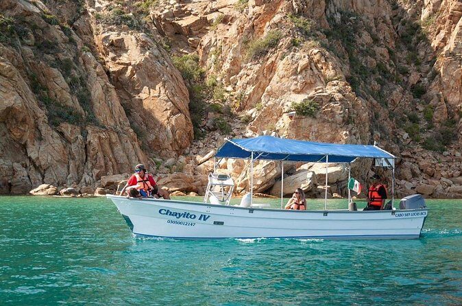 Cabo Arch Glass Bottom Boat: Hotel PICKUP, Arch & Lovers Beach - Authenticity and Overall Experience