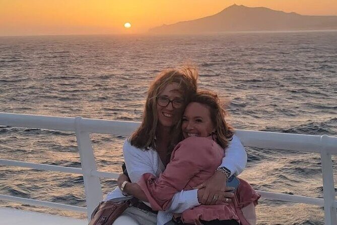 Cabo Arch Sunset Private Yacht Tour plus Dinner and Drinks - FAQs